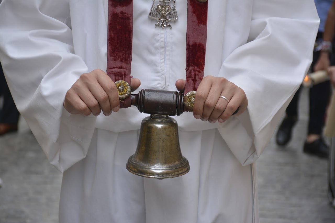 Procesión eucarística de la Parroquia de San Julián y Santa Marina ...